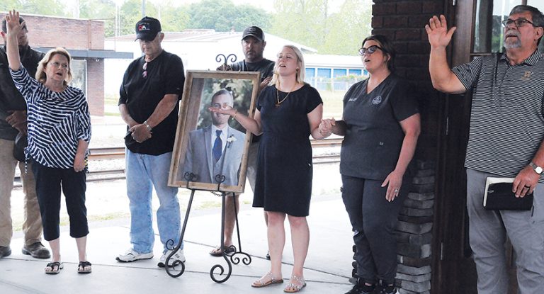 100 attend prayer gathering as national spotlight shines on Scott ...